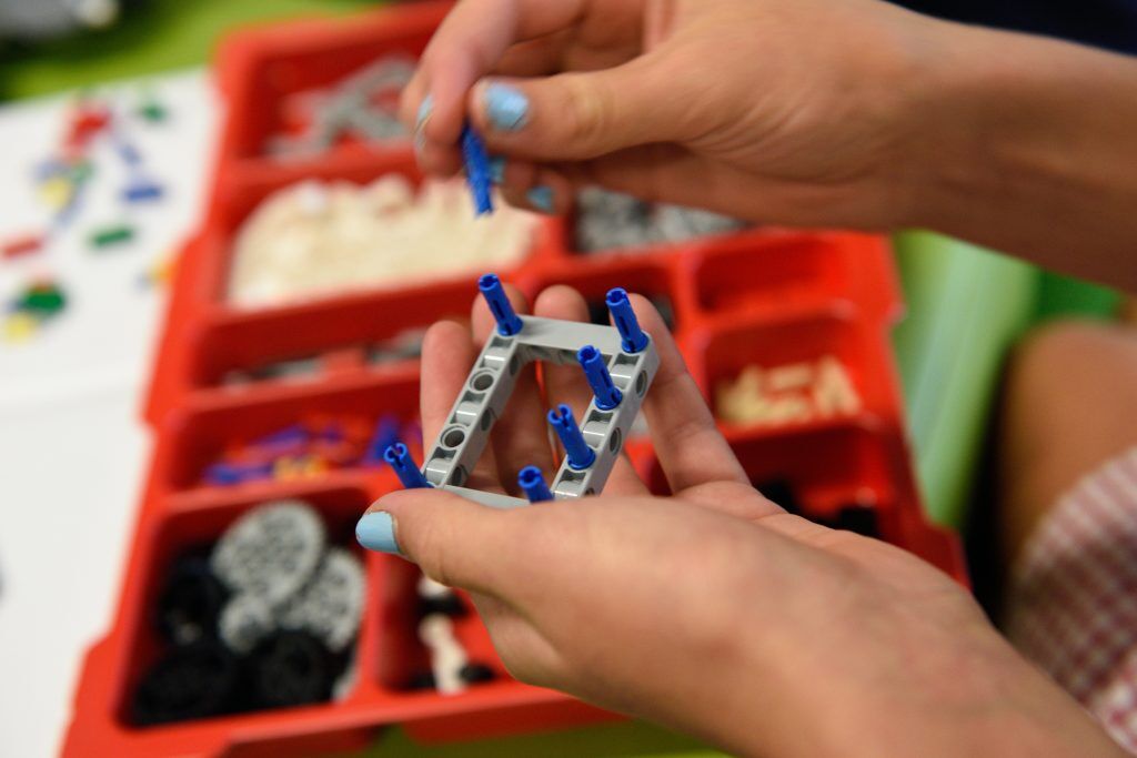 Easy and Fun Ways to Teach Robotics Through Inquiry Learning - Learning ...